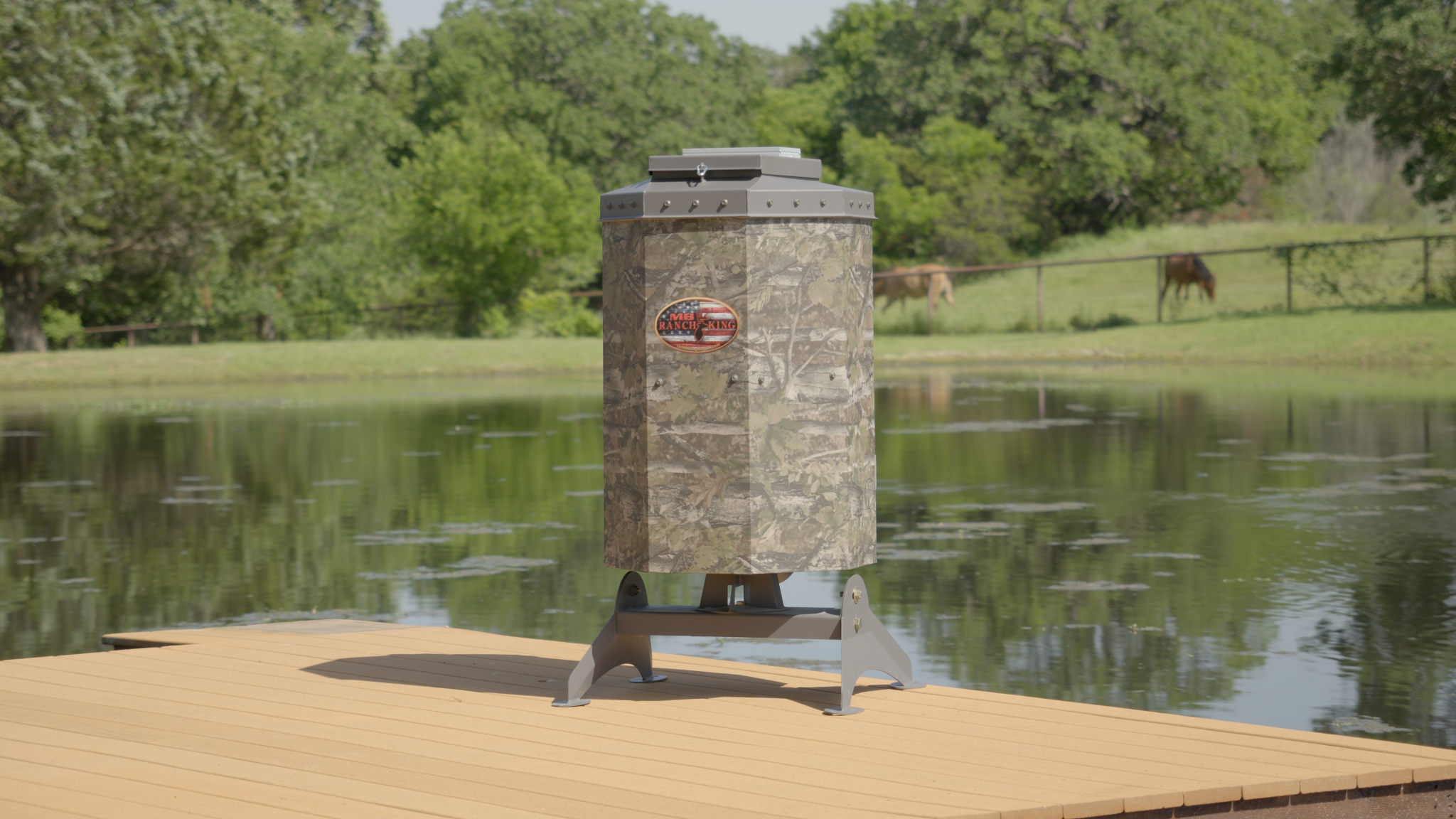 The Ultimate Guide to Fish Feeders : Enhance Your Fishing Experience ...